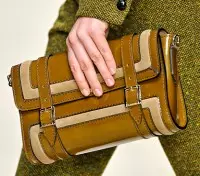 Fashion Week Handbags: Burberry Prorsum Caij nplooj zeeg 2011 17058_20