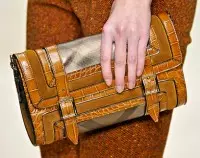 Fashion Week Handbags: Burberry Prorsum Caij nplooj zeeg 2011 17058_21