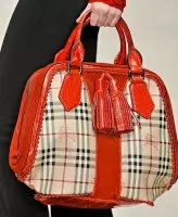 Fashion Week Handbags: Burberry Prorsum Caij nplooj zeeg 2011 17058_26