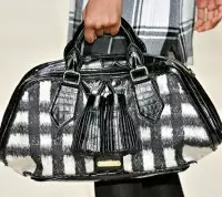 Fashion Week Handbags: Burberry Prorsum Caij nplooj zeeg 2011 17058_3