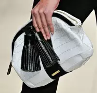 Fashion Week Handbags: Burberry Prorsum Caij nplooj zeeg 2011 17058_6