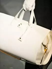 Fashion Week Handbags: Alexander Wang Otòn 2012 17739_3