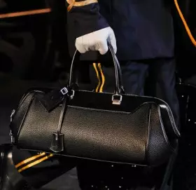 Сумки тижня моди: Louis Vuitton осінь 2012 17765_10