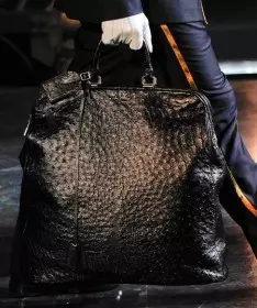 Сумки Недели моды: Louis Vuitton Fall 2012 17765_35