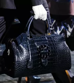 Muotiviikon käsilaukut: Louis Vuitton syksyllä 2012 17765_40