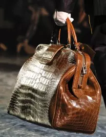 Mansakoj de Moda Semajno: Louis Vuitton Aŭtuno 2012 17765_41