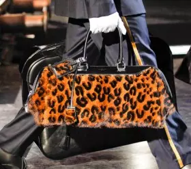 Сумки Недели моды: Louis Vuitton Fall 2012 17765_44