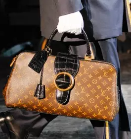 Mansakoj de Moda Semajno: Louis Vuitton Aŭtuno 2012 17765_46