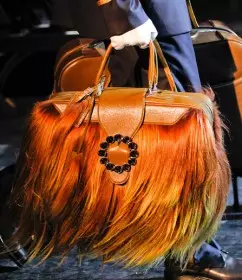 Сумки тижня моди: Louis Vuitton осінь 2012 17765_49