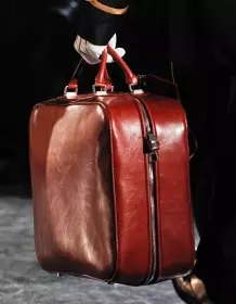 Сумки тижня моди: Louis Vuitton осінь 2012 17765_56