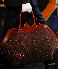 Mansakoj de Moda Semajno: Louis Vuitton Aŭtuno 2012 17765_6