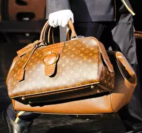 Muotiviikon käsilaukut: Louis Vuitton syksyllä 2012 17765_69