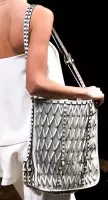 กระเป๋าแฟชั่นวีค: Valentino Spring 2012 17779_12