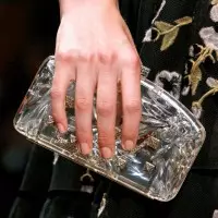 Мода жумалыгынын сумкалары: Valentino жазы 2012 17779_33