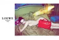 Цоо шинэ Фламенко цүнхийг харуулсан Loewe-ийн 2011 оны намрын сурталчилгааг үзээрэй 18376_4