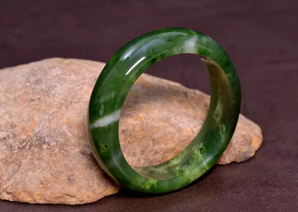 Brazalete de jade