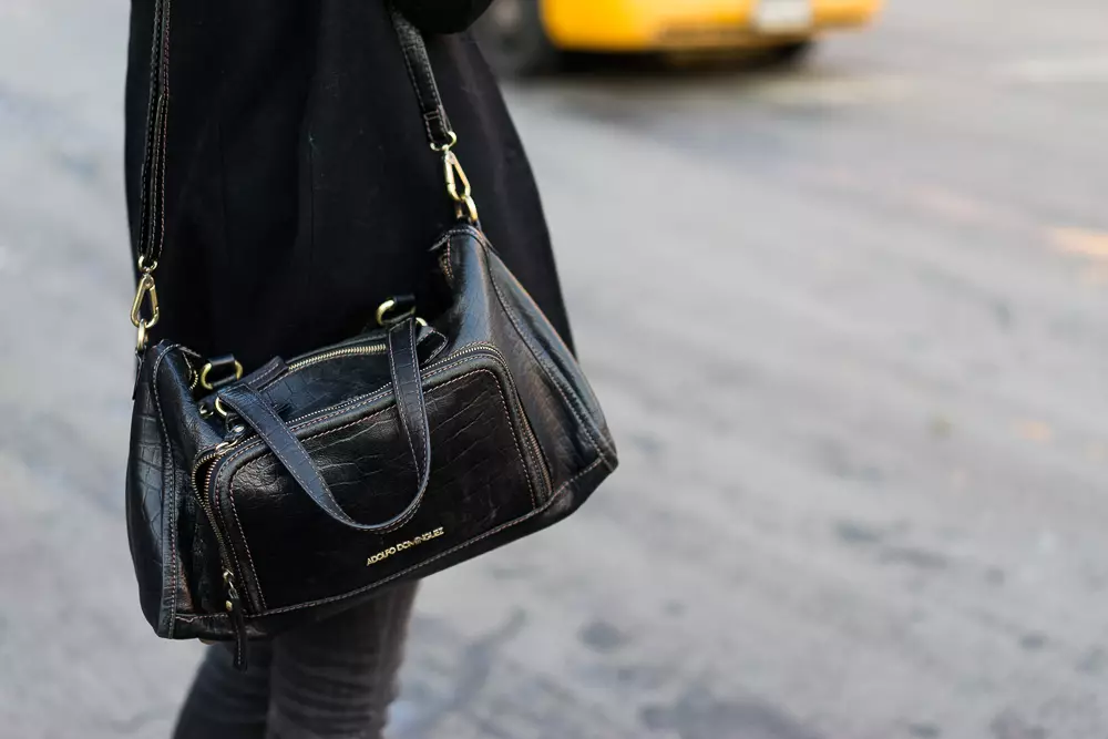 Ang Labing Maayo nga Bag sa New York Fashion Week Day 5 (33)