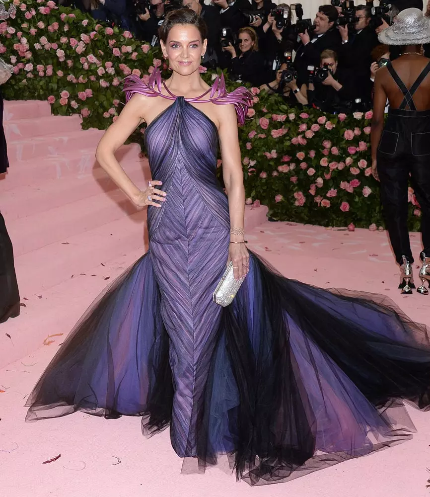 2019 Met Gala Guests Camp It Up Iyadoo ay wataan bacaha Louis Vuitton, Gucci iyo Judith Leiber 1956_9