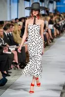 גאַלעריע: Oscar de la Renta Resort Runway Show 19596_34