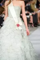 גאַלעריע: Oscar de la Renta Resort Runway Show 19596_86