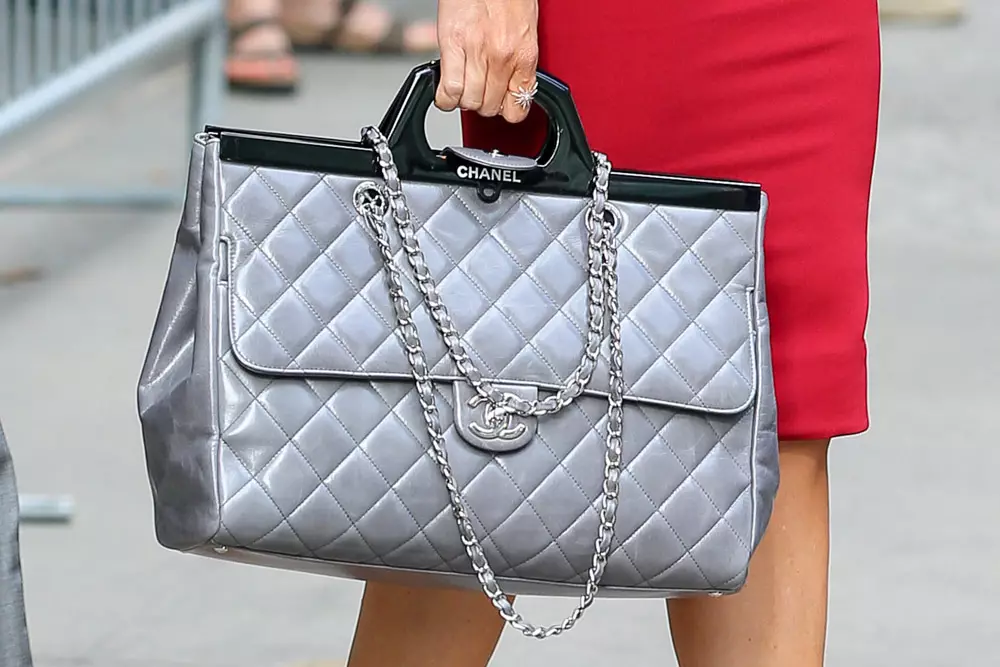 I-Sofia Vergara Chanel Rigid Handle Shopping Bag-2