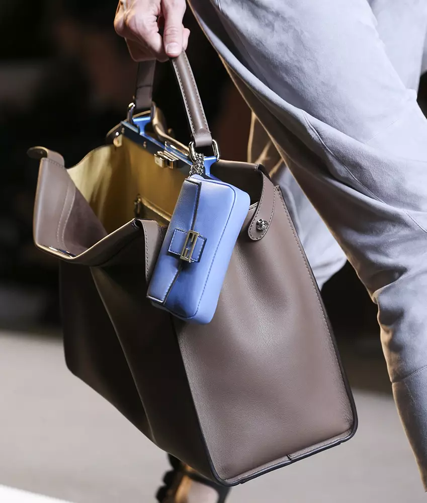 កាបូបម៉ាក Fendi Spring 2015 ១៥