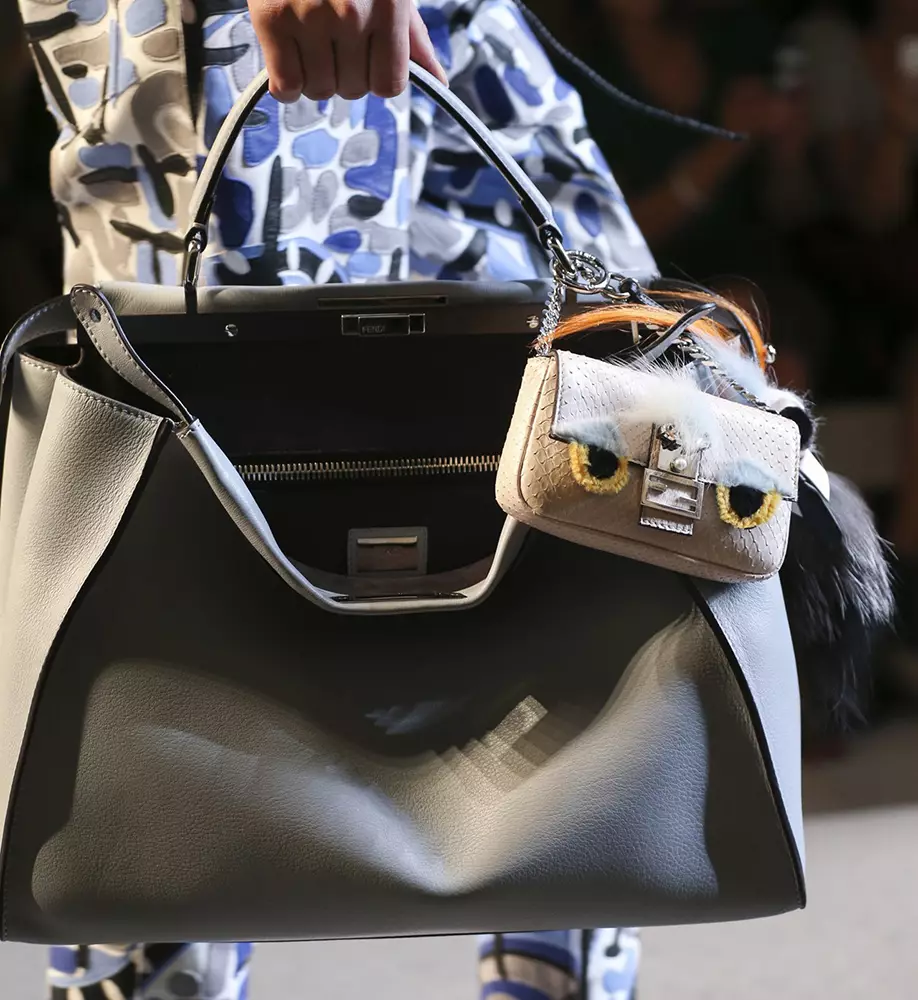 Fendi Spring 2015 гар цүнх 21