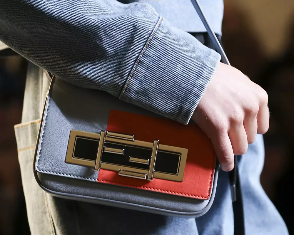 កាបូបម៉ាក Fendi Spring 2015 ២៣