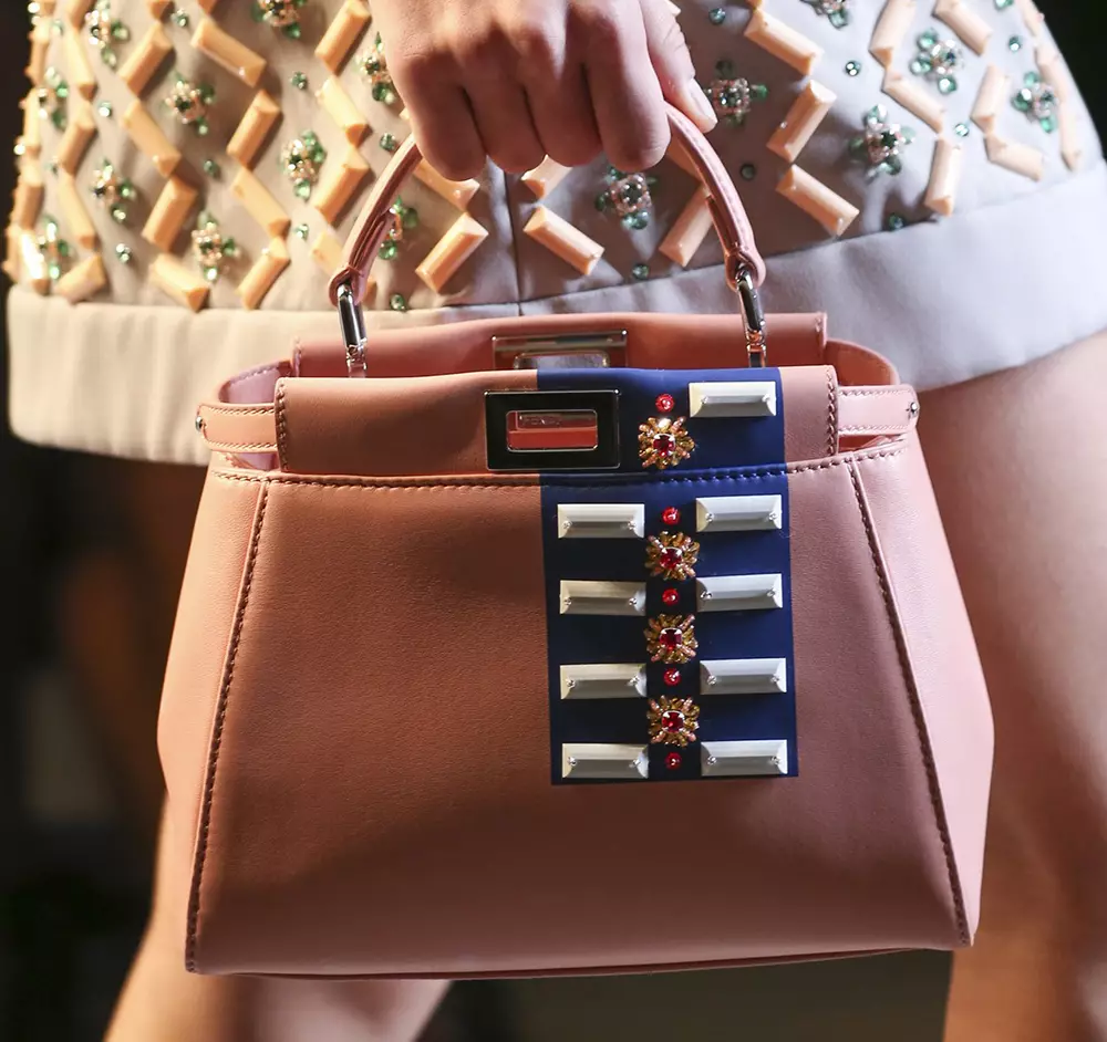 កាបូបម៉ាក Fendi Spring 2015 ៨