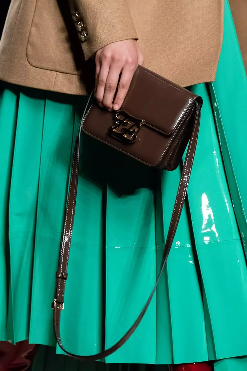 Fendi evita logotipos com sua coleção outono 2019, a última do diretor criativo Karl Lagerfeld 2103_13