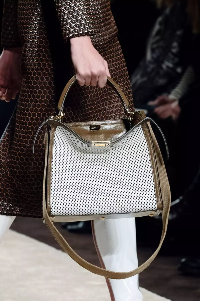 Fendi evita logotipos com sua coleção outono 2019, a última do diretor criativo Karl Lagerfeld 2103_19