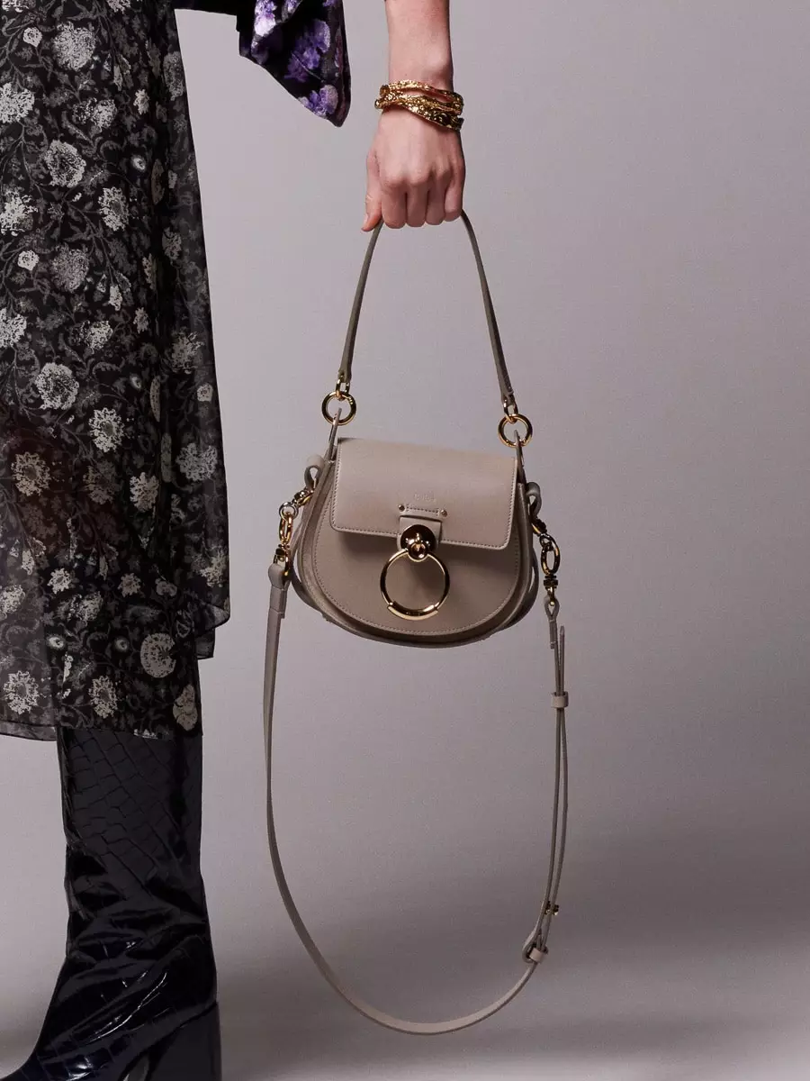 Chloés Pre-Fall 2019 Taschen greifen erfolgreiche Elemente vergangener Taschen auf 2235_8