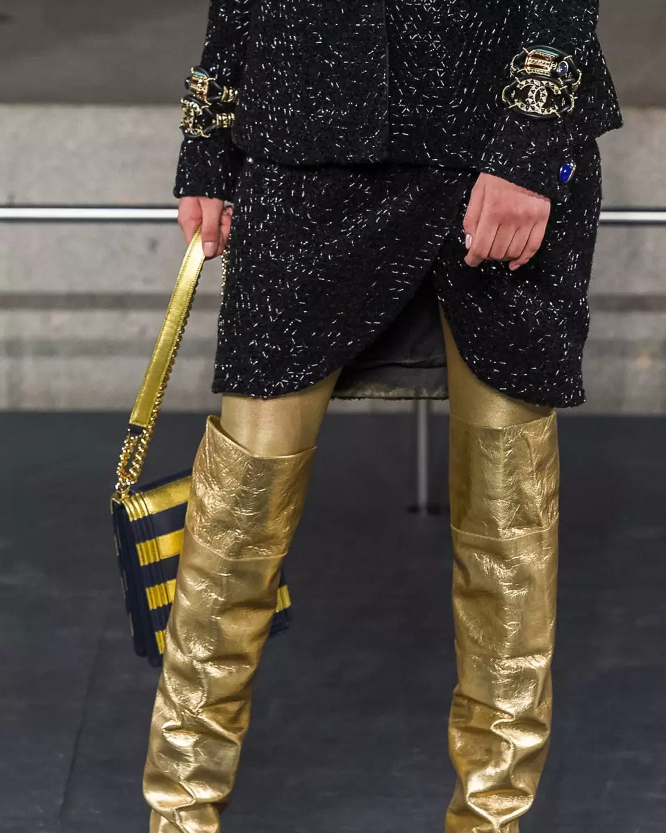 Skoðaðu Chanel's Métiers d'Art 2019 töskur beint af flugbrautinni 2243_14