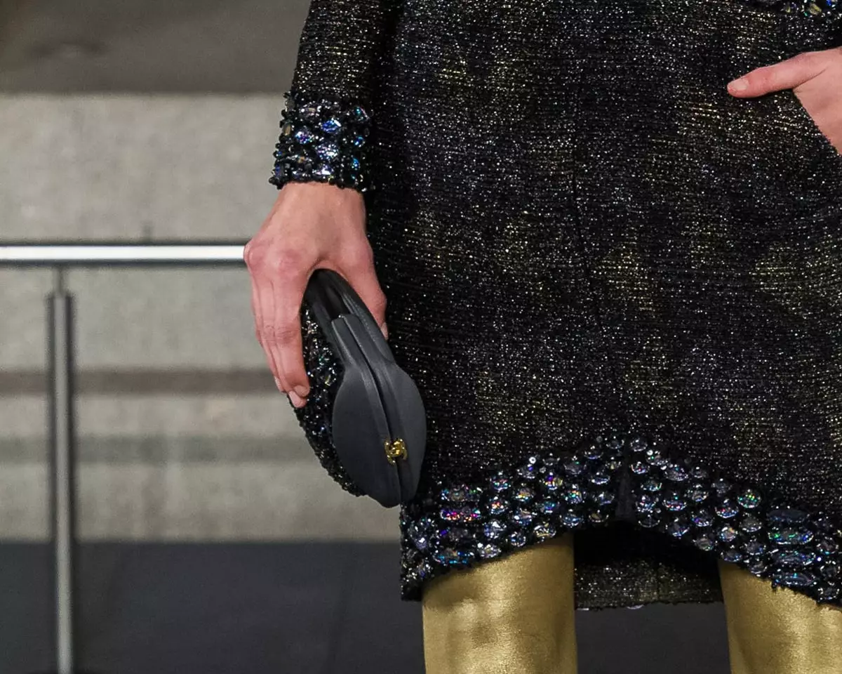 Skoðaðu Chanel's Métiers d'Art 2019 töskur beint af flugbrautinni 2243_15