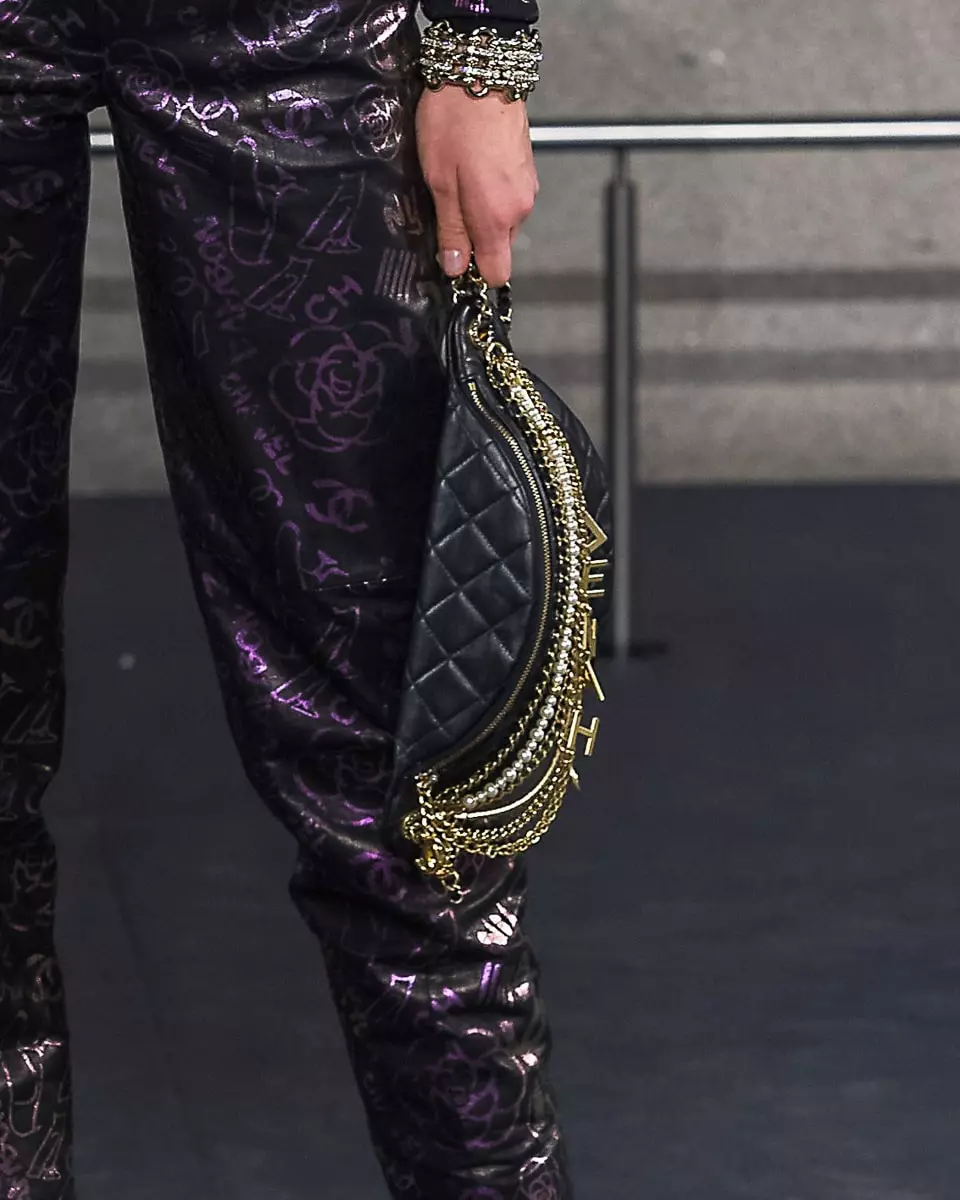 Skoðaðu Chanel's Métiers d'Art 2019 töskur beint af flugbrautinni 2243_17