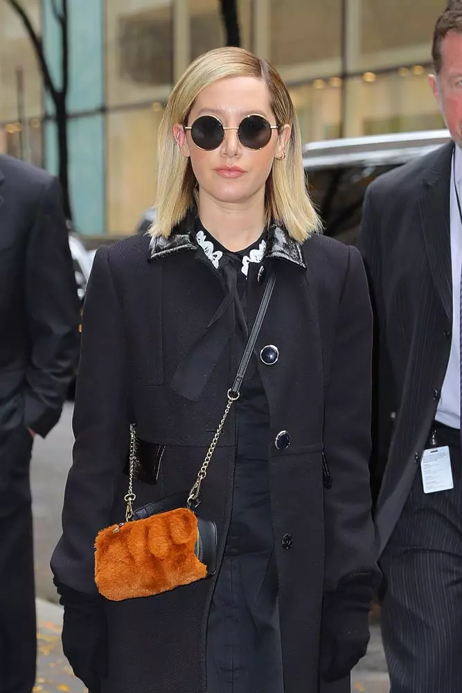 Ny Celebs Rush Manodidina miaraka amin'i Prada, Fendi ary Louis Vuitton 2277_6