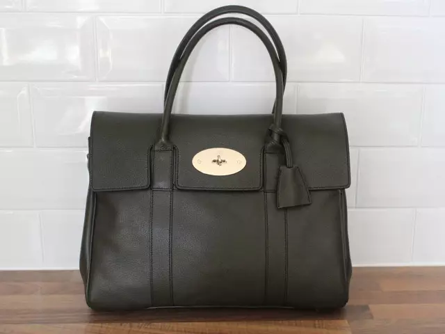 د Mulberry Bayswater کڅوړه