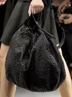 Moda Həftəsi Çantaları: Bottega Veneta Bahar 2011 23984_24