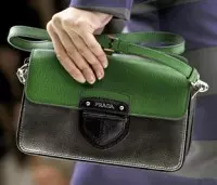 패션 위크 핸드백: Prada 2011년 봄 23986_13