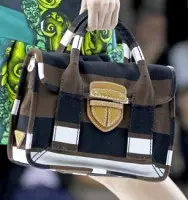 패션 위크 핸드백: Prada 2011년 봄 23986_17