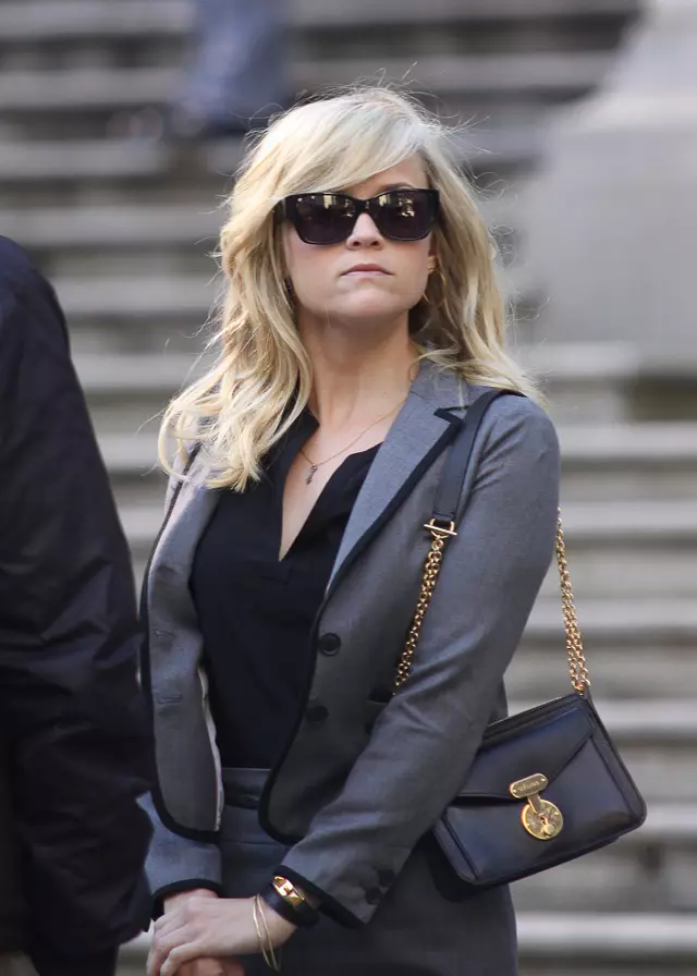 De mange poser af Reese Witherspoon 24565_7