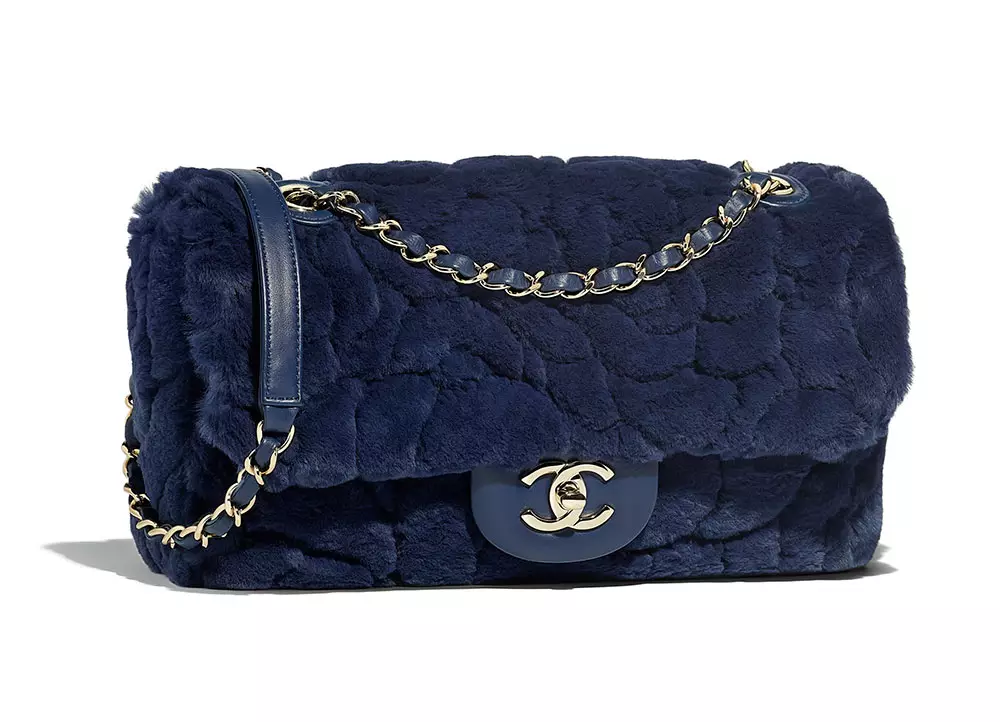 Chanel-ի 75+ պայուսակ 2018-ի աշնանային նախնական հավաքածուից երկու շաբաթ շուտ իջել են, և մենք ունենք նկարներ + գներ 2503_37