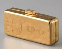 Vintage Chanel Gold Bar kvačilo