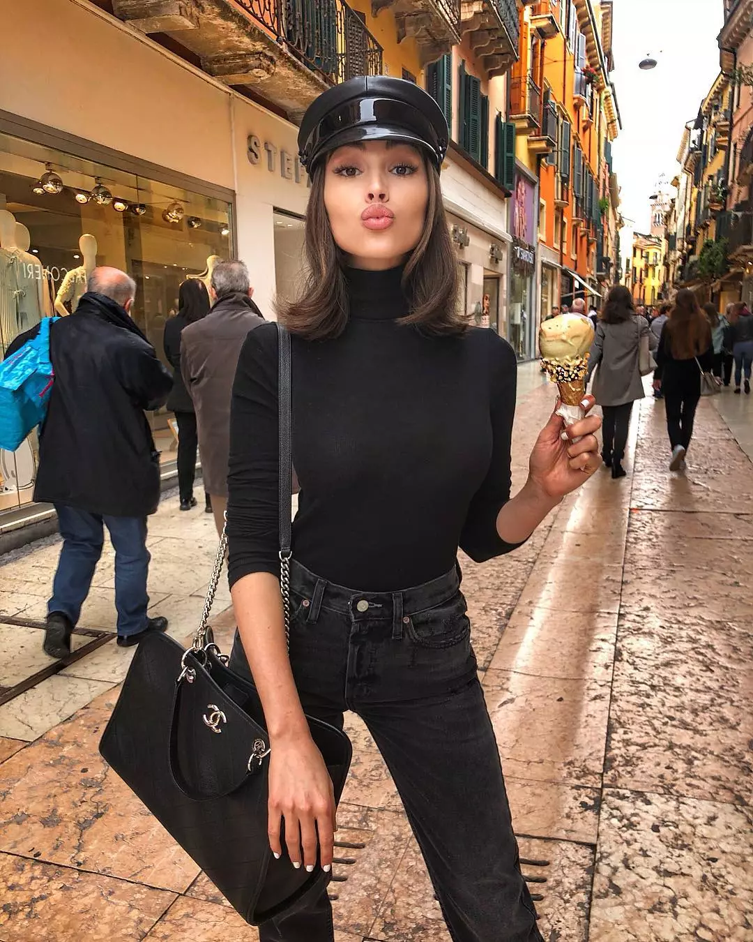 Le tante borse di Olivia Culpo viste su Instagram: seconda parte 2661_7