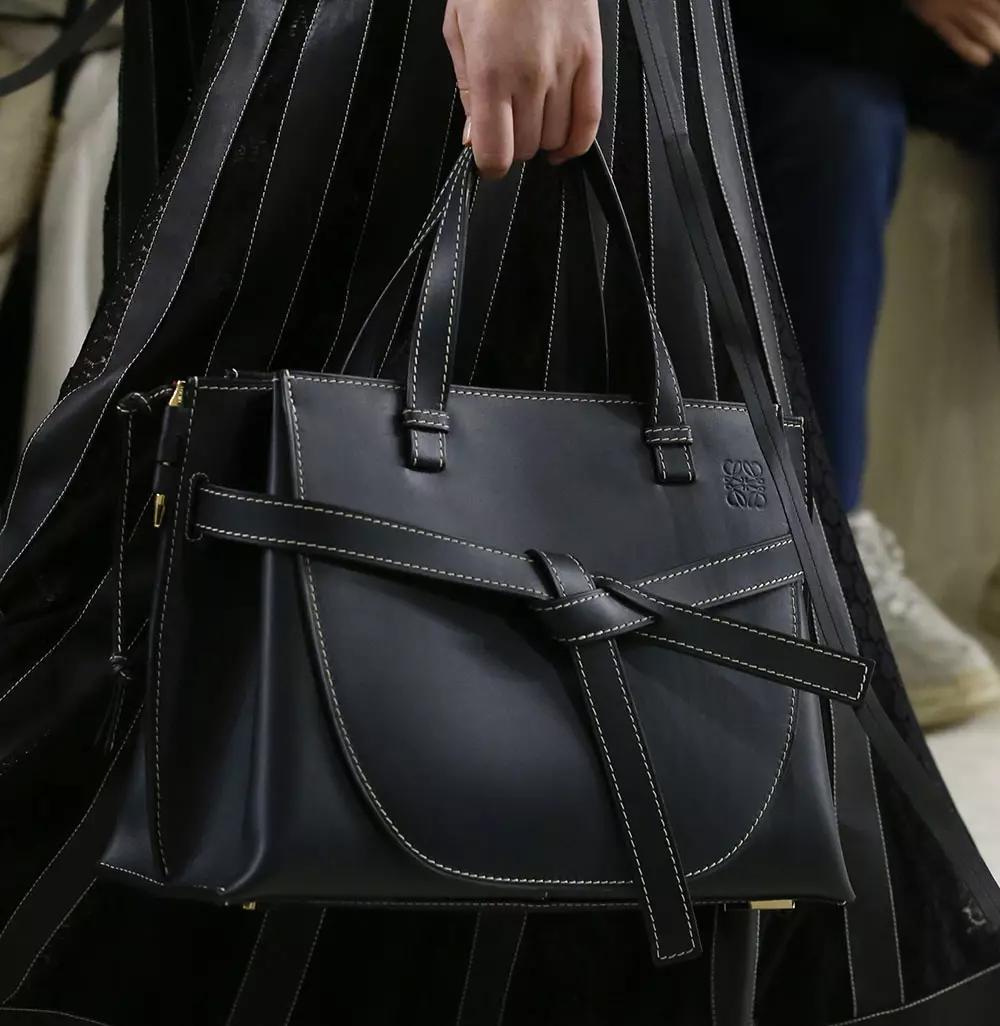 Hasta ahora, Loewe tiene el mejor grupo de bolsos de pasarela de otoño de 2018 2755_13