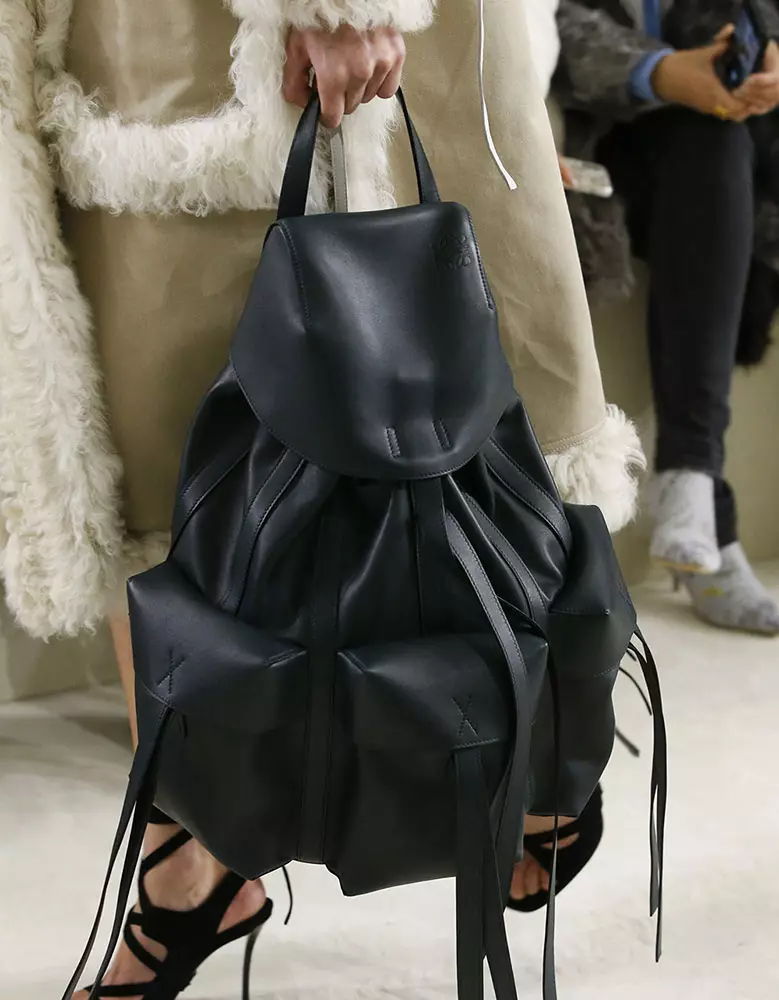 Hasta ahora, Loewe tiene el mejor grupo de bolsos de pasarela de otoño de 2018 2755_27