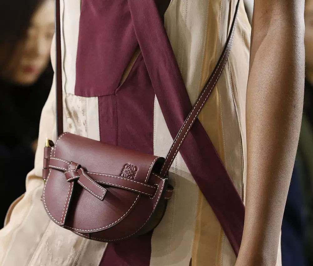 Hasta ahora, Loewe tiene el mejor grupo de bolsos de pasarela de otoño de 2018 2755_32