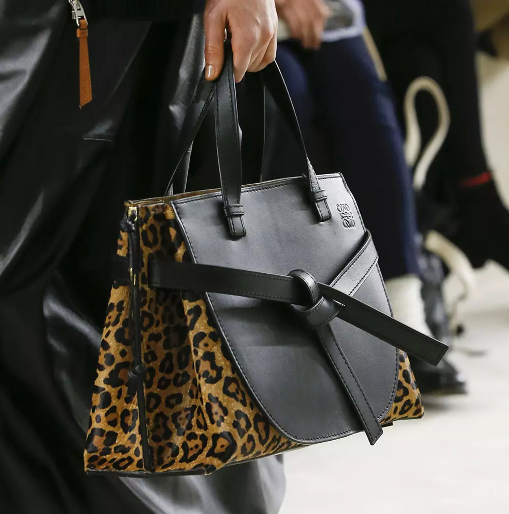 Hasta ahora, Loewe tiene el mejor grupo de bolsos de pasarela de otoño de 2018 2755_5