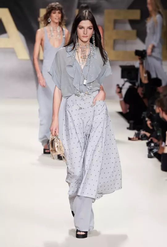 پہلی نظر: Chanel's Spring 2022 Bags 279_10