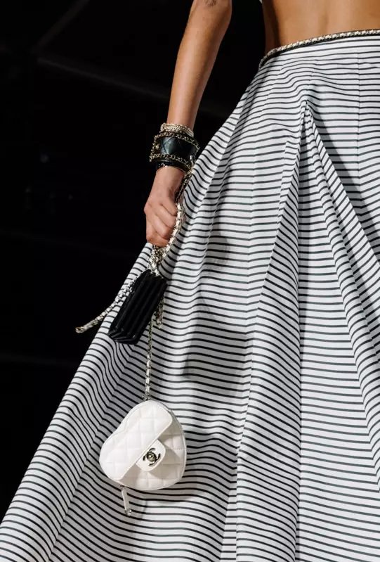 پہلی نظر: Chanel's Spring 2022 Bags 279_8